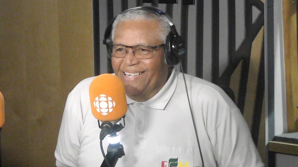 L'enseignant retraité Georges Eldene Spencer récompensé par la Manitoba ...