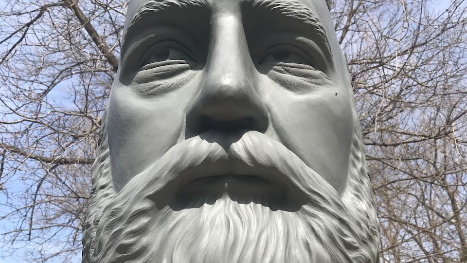 Monument Georges-Forest : ce sera l’oeuvre de Miguel Joyal | Radio ...