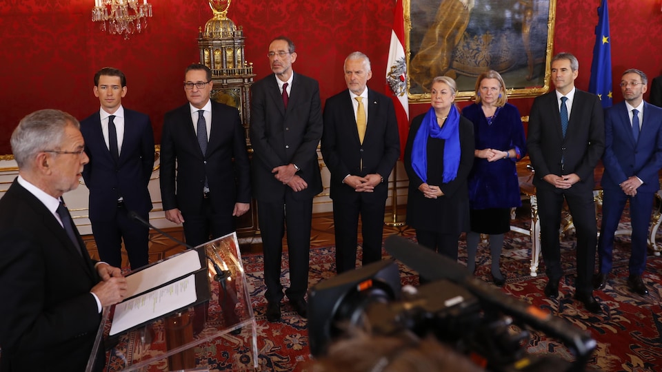 Autriche : l'extrême droite s'installe au pouvoir avec la complicité de ...