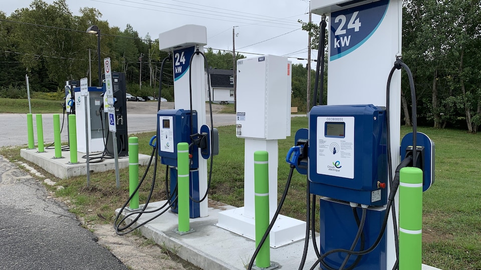 Hydro-Québec ajuste la tarification des bornes de recharge rapide