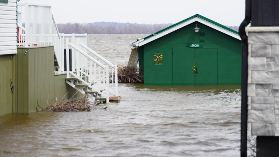 Inondations : les niveaux d’eau se stabilisent mais des inquiétudes ...