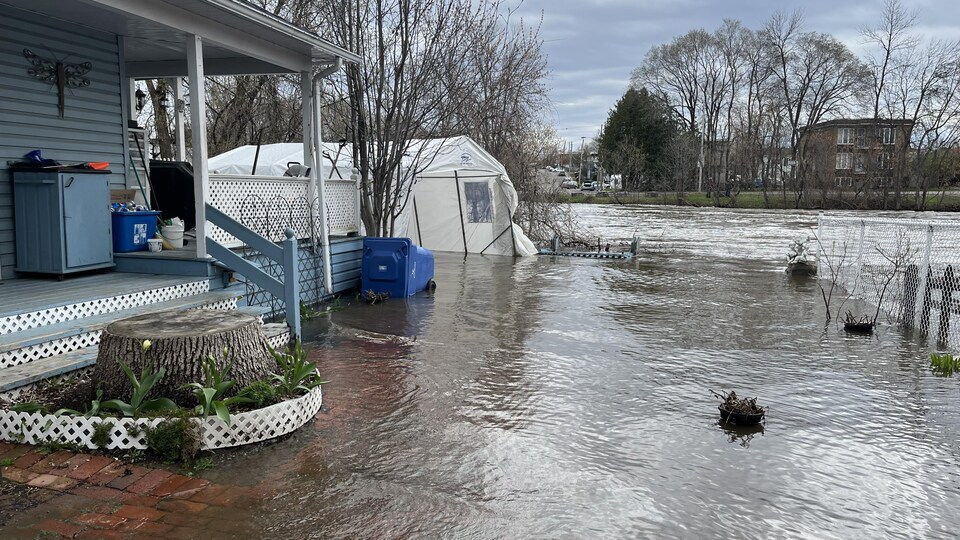 Des centaines de maisons inondées ou isolées dans Lanaudière et les ...