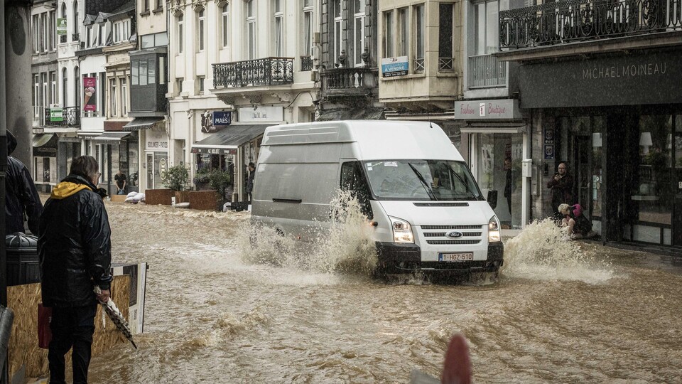 Des pluies torrentielles provoquent d'importantes inondations en Europe ...