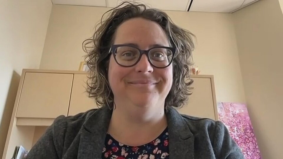 France Bélisle « réfléchit » à la possibilité de repousser le vote sur ...