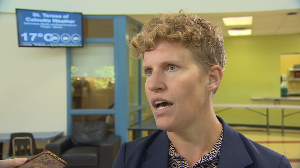 L'Alberta abandonne le projet de loi controversé 207 | Radio-Canada.ca