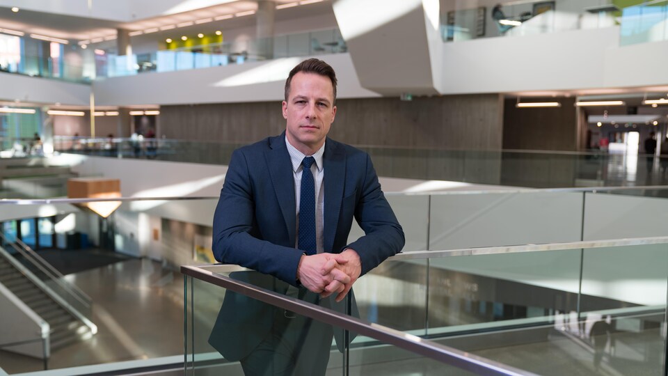 Comment mieux encadrer l’activité des conseillers sur les médias sociaux?