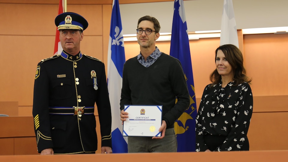 Des citoyens de Québec décorés pour leurs actes d’héroïsme | Radio ...