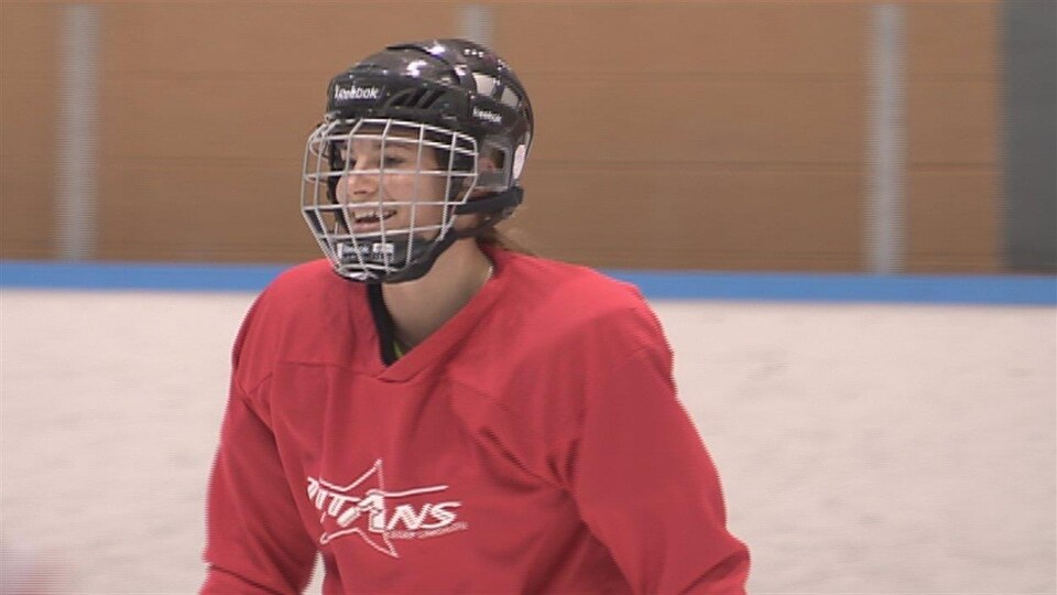 Sport régional : la Madelinienne Jessica Cormier brille au hockey ...