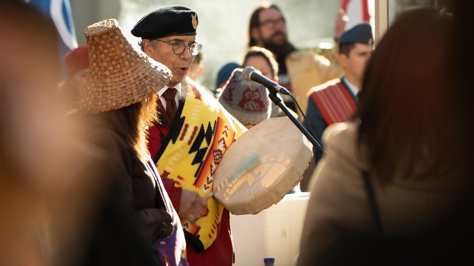 EN IMAGES | Journée des vétérans autochtones à Vancouver | Radio-Canada.ca