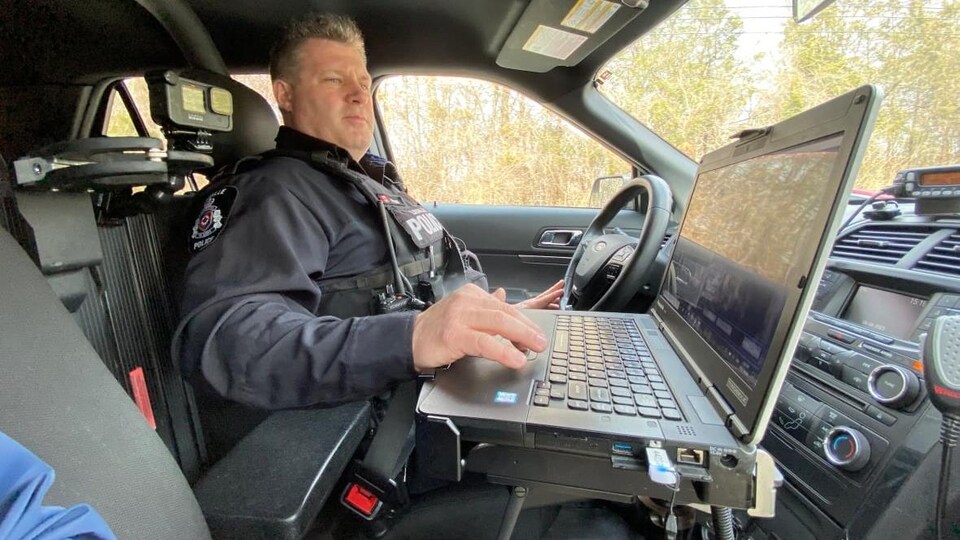 Des policiers du Sud-Ouest utilisent désormais des lecteurs de plaques ...