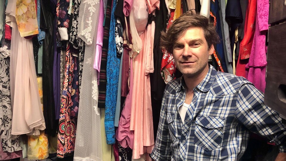 La transformation de Kevin McIntyre pour la pièce «The Rocky horror show»