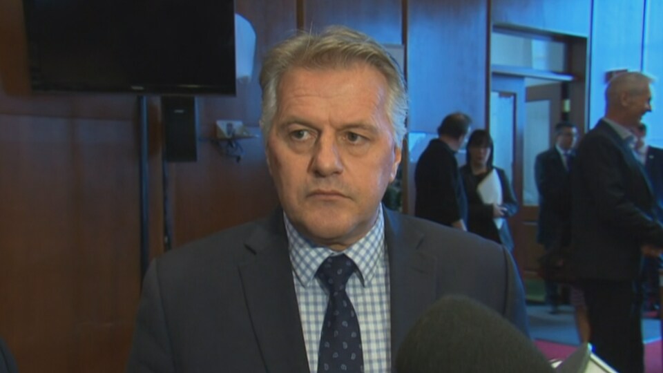 Abandon du SRB : Réactions du ministre Laurent Lessard