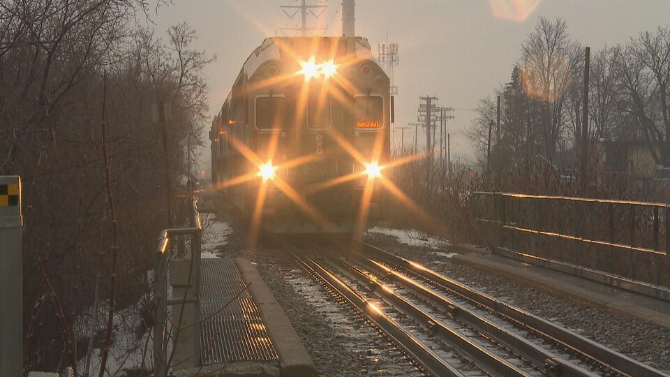 La ligne de train de Mascouche menacée par le REM de l’Est | Radio ...