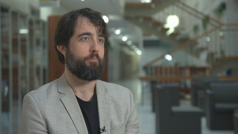 Professeurs et étudiants réclament une sortie de la ministre McCann ...