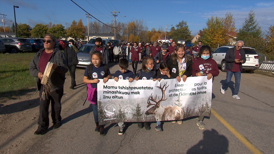 Marche à Pessamit pour la protection du territoire et de l’identité ...
