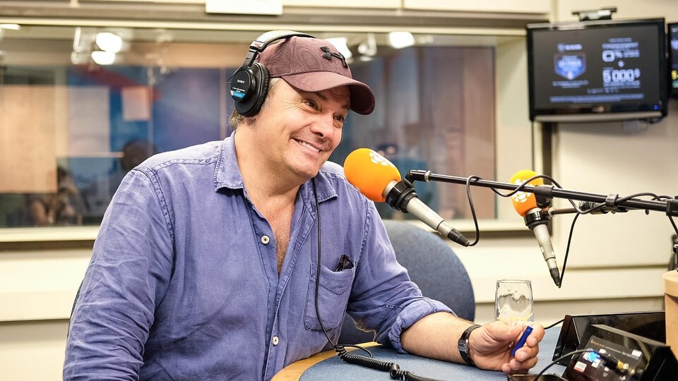 Mario Pelchat fustige l’ADISQ et Hubert Lenoir