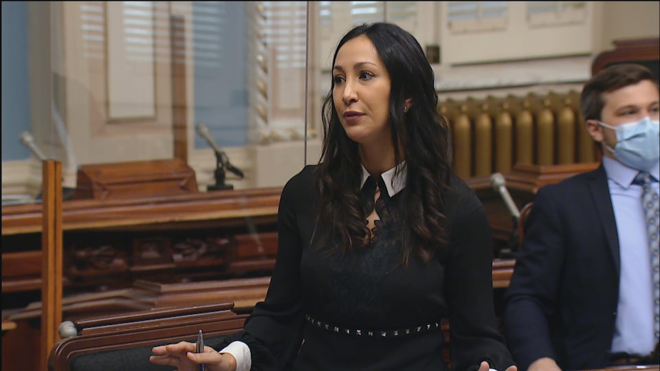 Transport collectif : c’est « 3-0 Montréal », déplore Marwah Rizqy ...