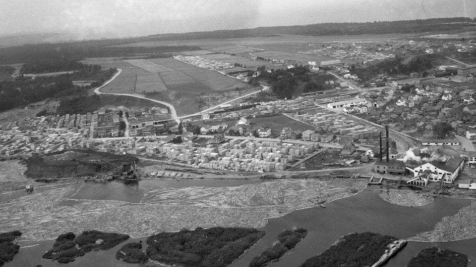 110 chandelles pour la Chambre de commerce de Matane | Radio-Canada.ca
