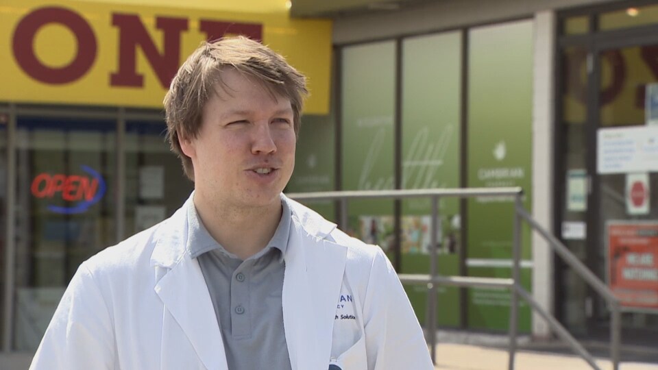 Succès de l’ouverture de la vaccination aux plus de 30 ans en Alberta ...