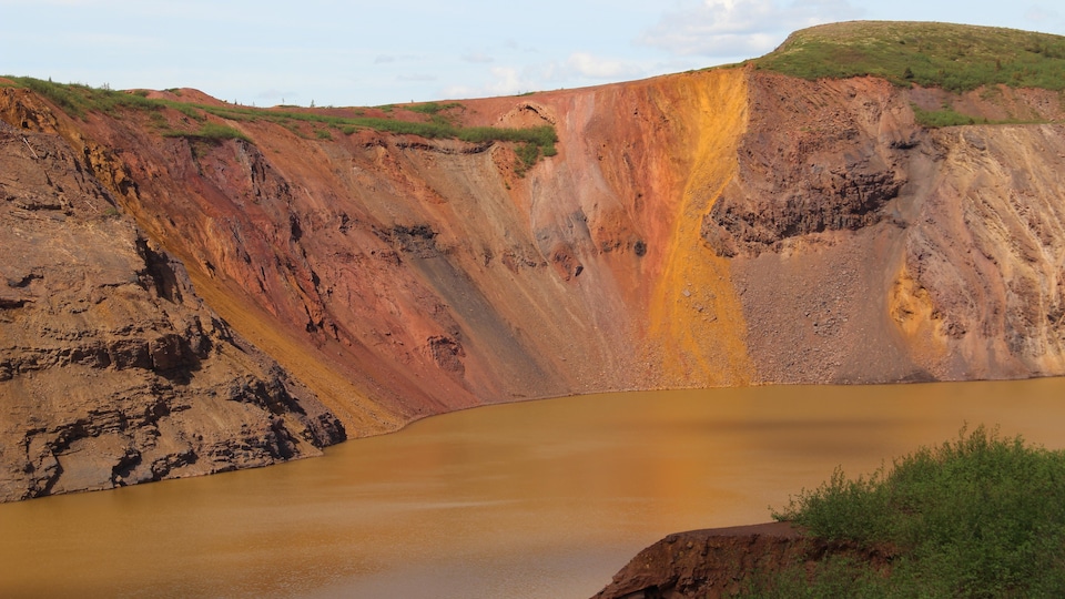 L’environnement de Schefferville marqué à vie par les eaux rouges de ...