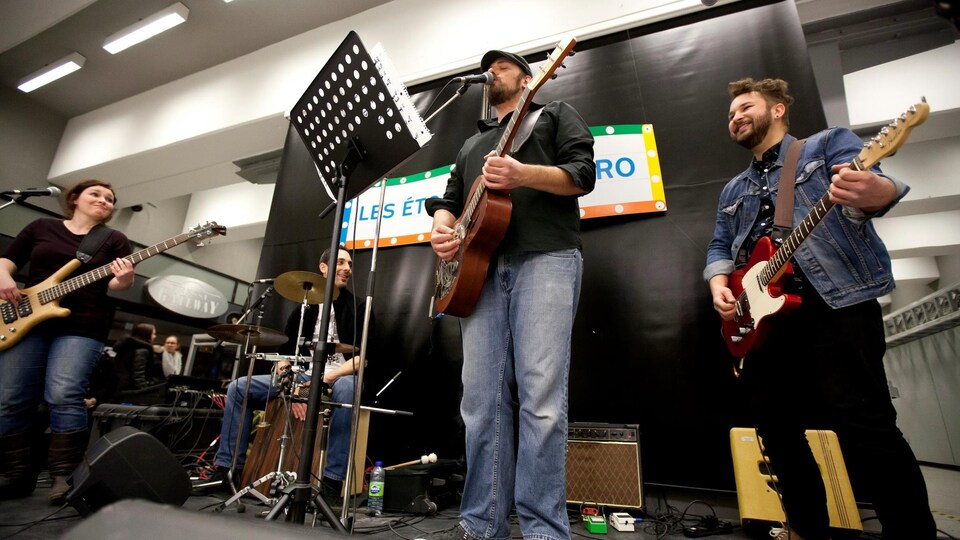 La musique de retour dans le métro de Montréal | Radio-Canada.ca