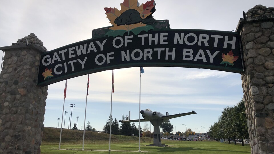 Une ancienne école à North Bay vendue pour financer du logement ...