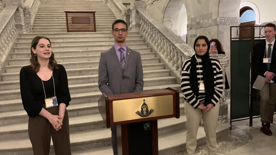 Les jeunes francophones de l’Alberta à l’assaut de la politique ...