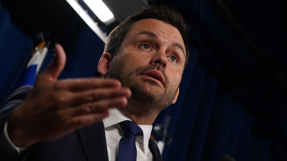 Serment au roi : Paul St-Pierre Plamondon déterminé à trouver une solution