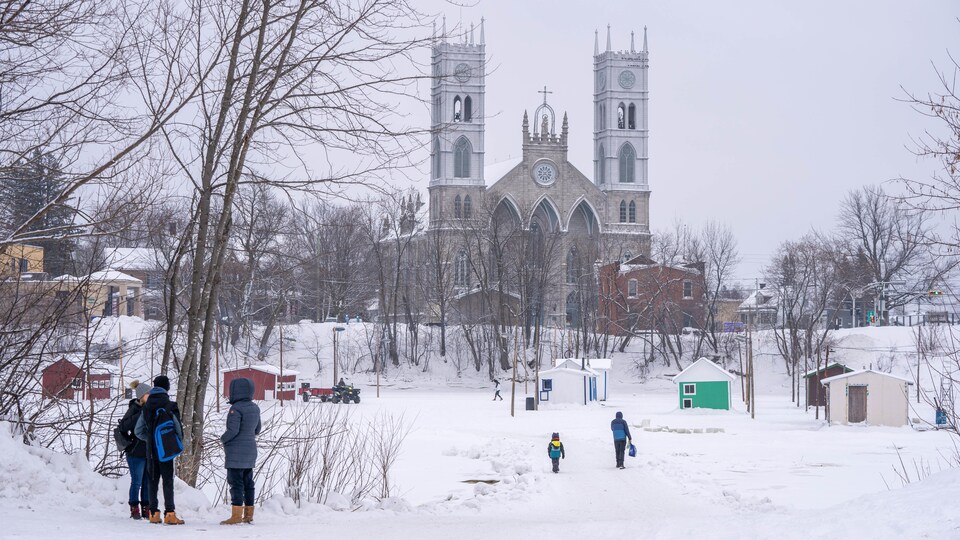 Une étude pour estimer la population du poulamon dans la rivière Sainte ...