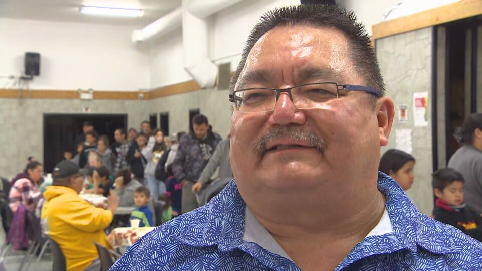 Un repas de l’Action de grâce pour la Première Nation de Peguis, au ...