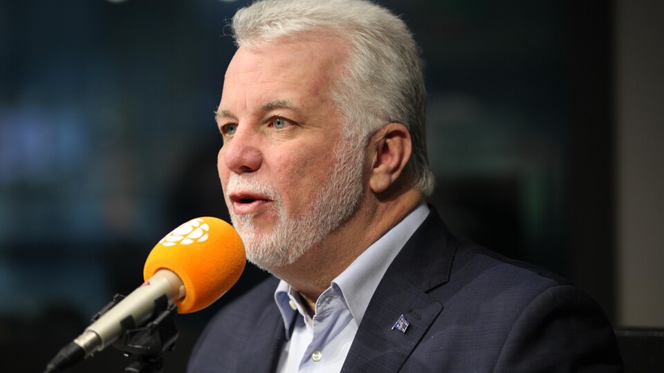 Philippe Couillard vante la « gestion remarquable » de son gouvernement ...