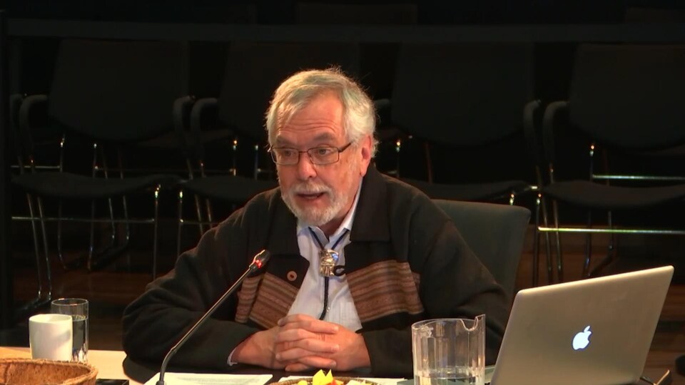 Tension entre policiers et Autochtones : un conflit qui date de très ...