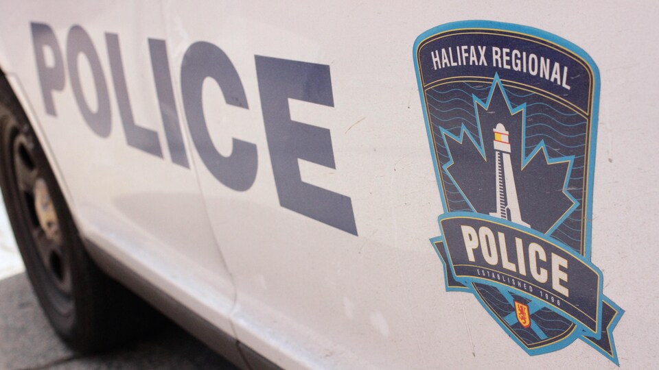 Enquête sur une agente de la Police régionale d'Halifax | Radio-Canada.ca