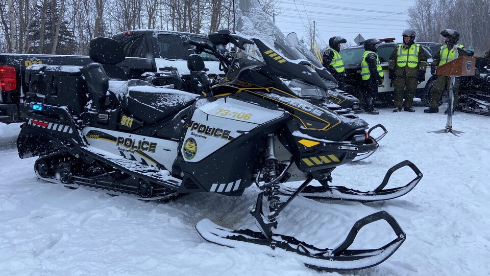 Quatre constats d’infraction remis à des motoneigistes à Saguenay ...