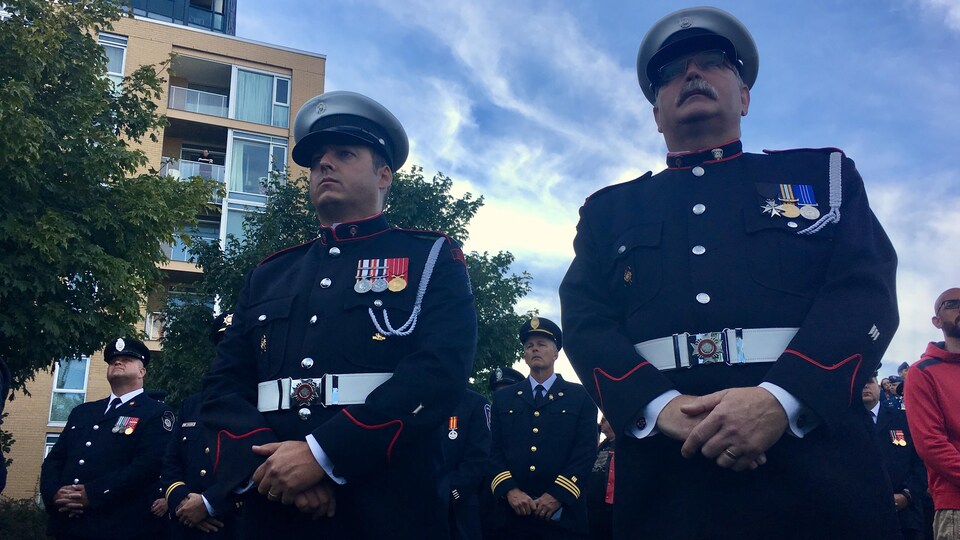 Soixante-sept pompiers canadiens morts en service sont honorés à Ottawa ...