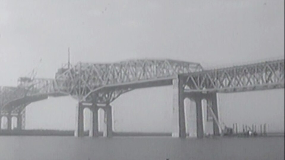 Le pont Champlain, construction après construction | Radio-Canada.ca