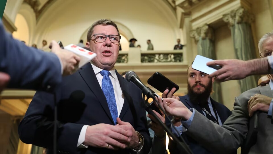 Scott Moe envisage de bloquer les nouvelles normes fédérales sur les ...