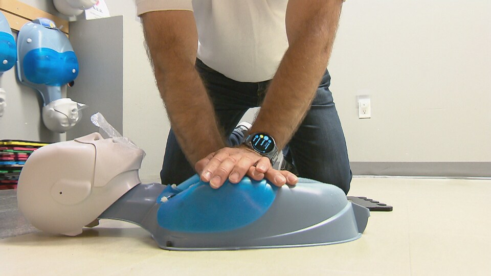 RCR et défibrillateur : apprendre tôt est essentiel