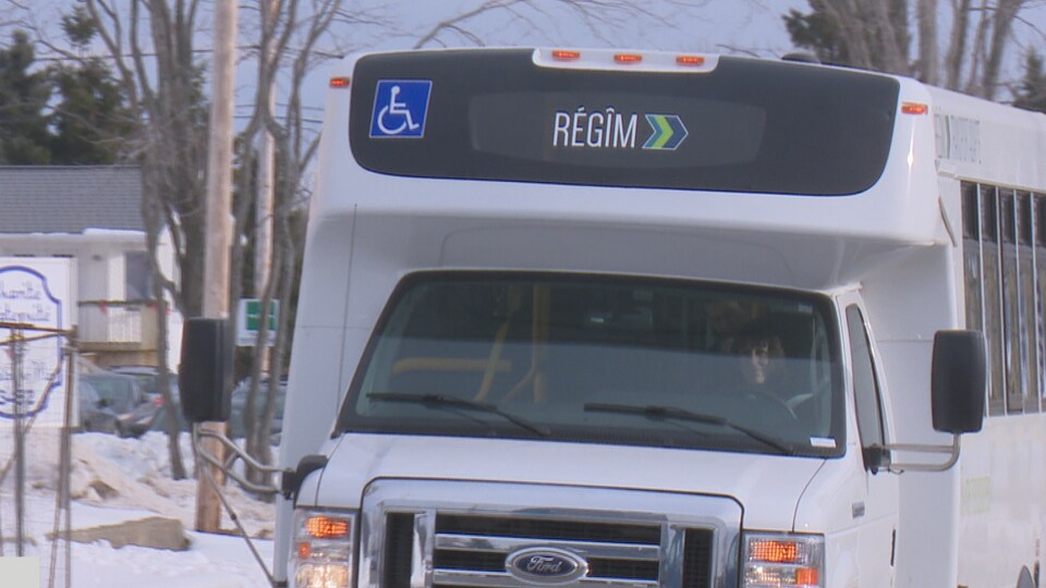 Des autobus tous les samedis aux Îles cet été