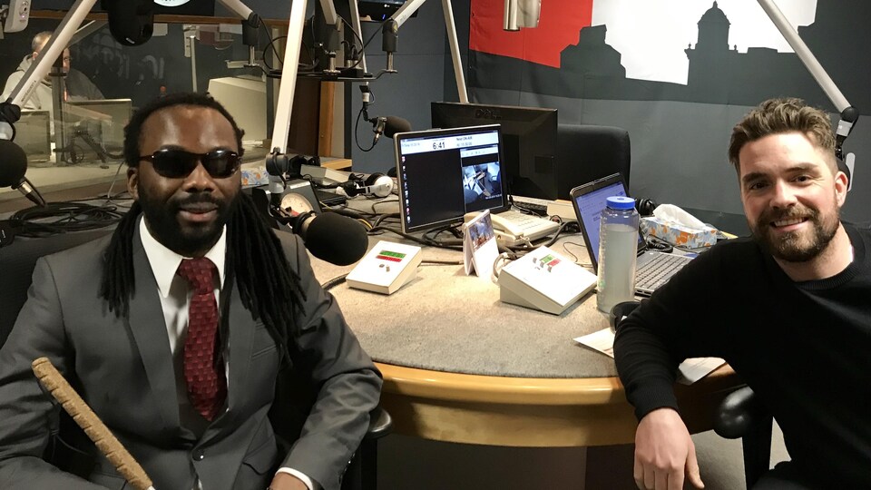 La cécité n’est pas un frein à sa carrière musicale