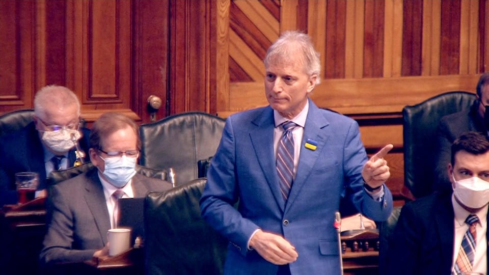 Infrastructures : les libéraux demandent à Higgs de cesser de « traîner ...