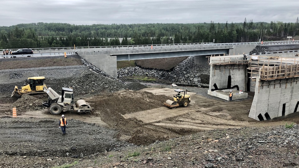 Un nouveau tronçon de l'autoroute 85 est ouvert | Radio-Canada.ca