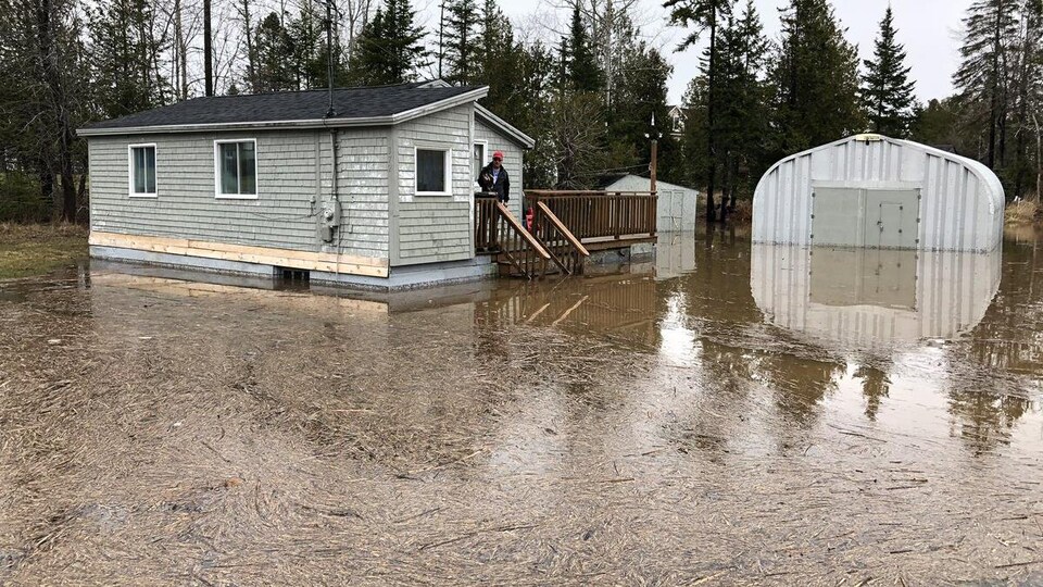 La crue des eaux progresse dans le sud du Nouveau-Brunswick ...