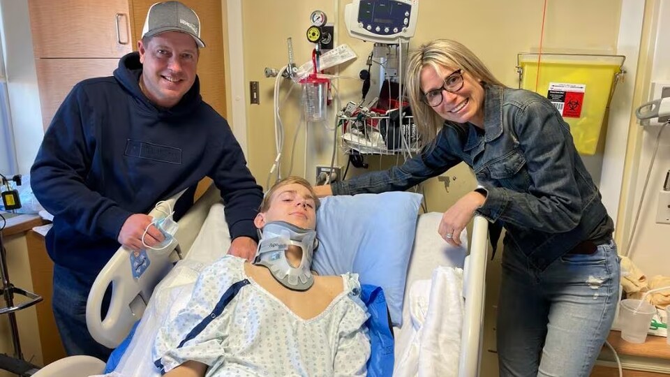 Du soutien pour un jeune homme blessé en faisant du rodéo | Radio-Canada.ca