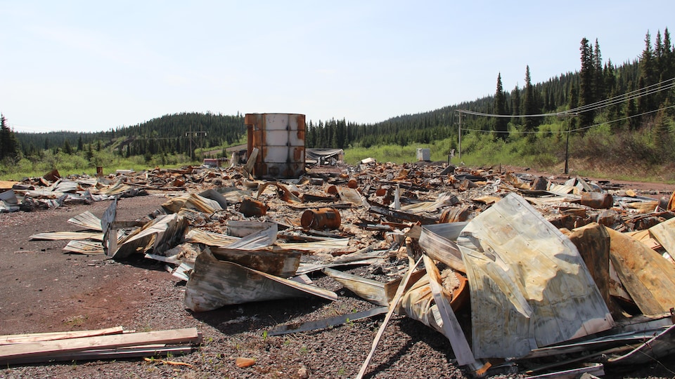 Après leur fermeture, des minières marquent encore l’environnement de ...