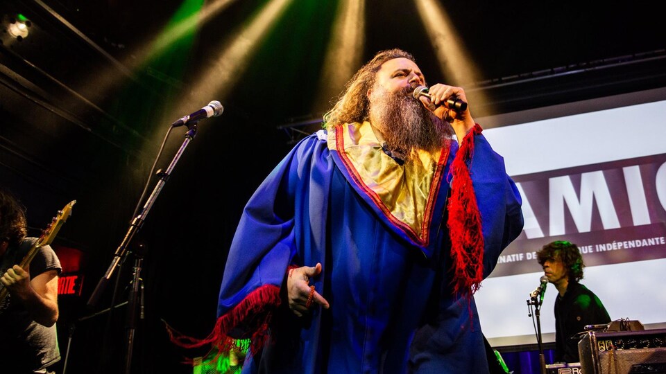 Les Hôtesses d’Hilaire remportent deux prix au GAMIQ | Radio-Canada.ca