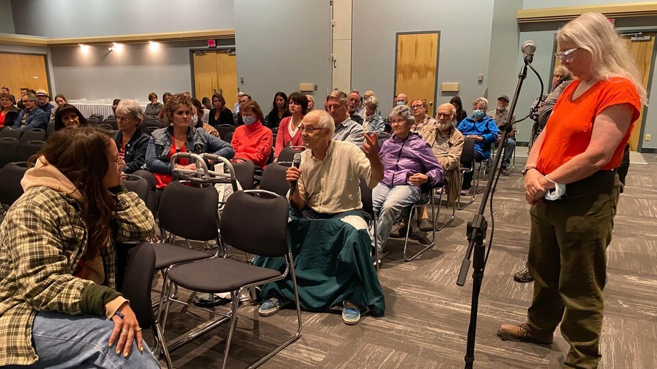 Une première rencontre entre le Dr Luc Boileau et les citoyens du ...