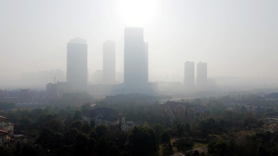 Bref répit pour la Chine, étouffée à nouveau par un nuage de pollution ...
