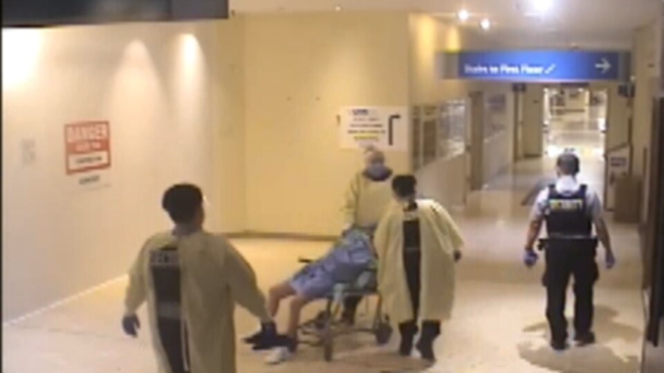 Poursuite de 16 M$ contre un hôpital de Toronto pour usage excessif de ...