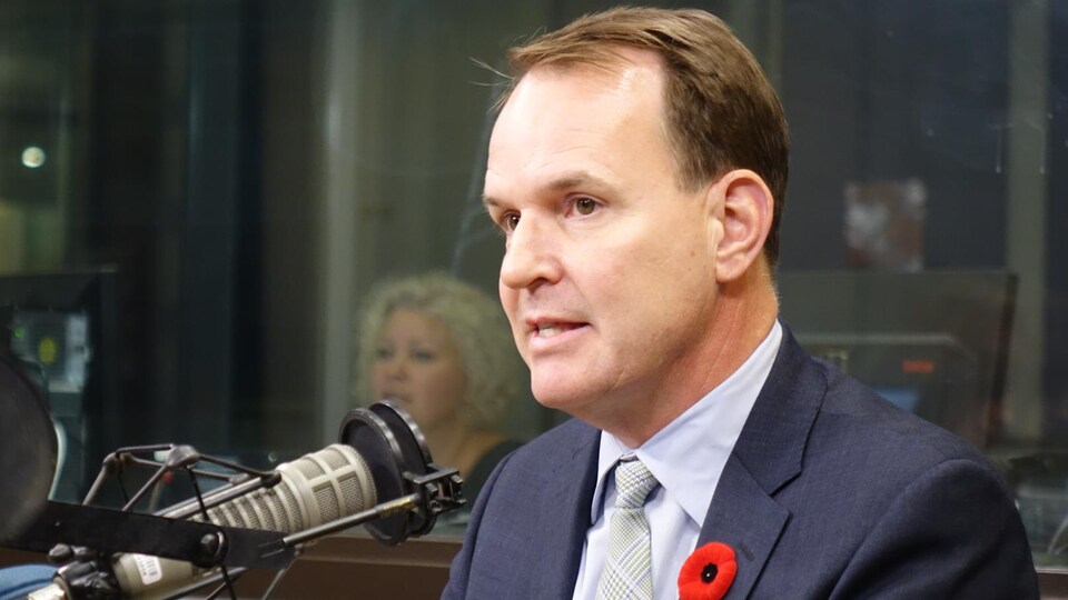 Steven MacKinnon reconnaît les « défis de taille » auxquels des ...